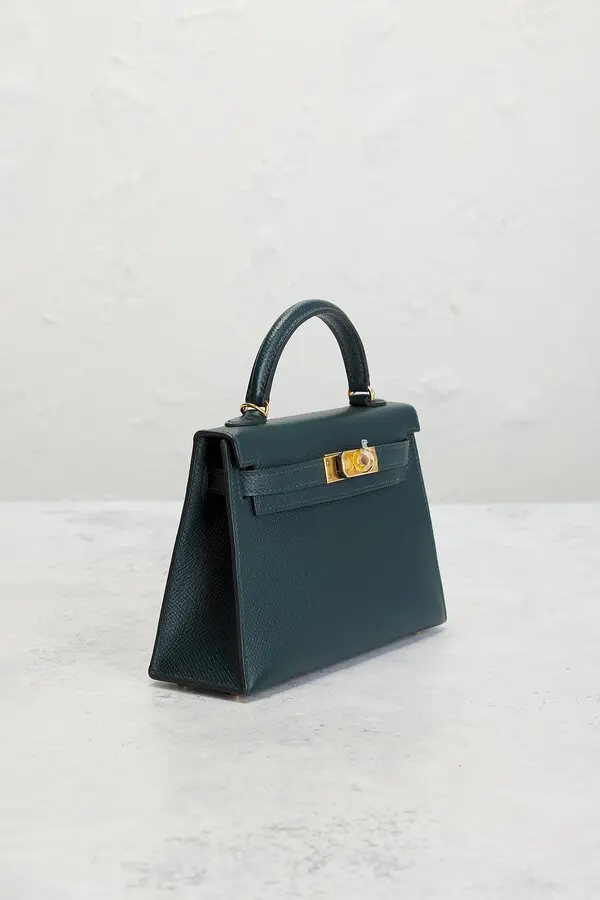 Hermès Epsom Kelly 20 Sellier Handbag In Green