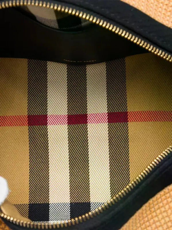 Burberry 2000-2017 Archive Crest Knit Toiletry Pouch Clutch Bag