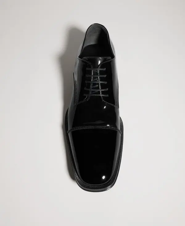 Gucci Lace-up Shoes With Embossed Logo