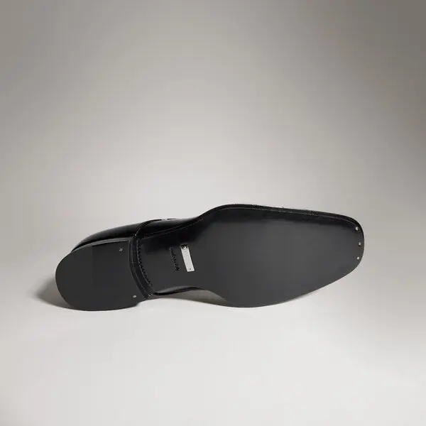 Gucci Lace-up Shoes With Embossed Logo