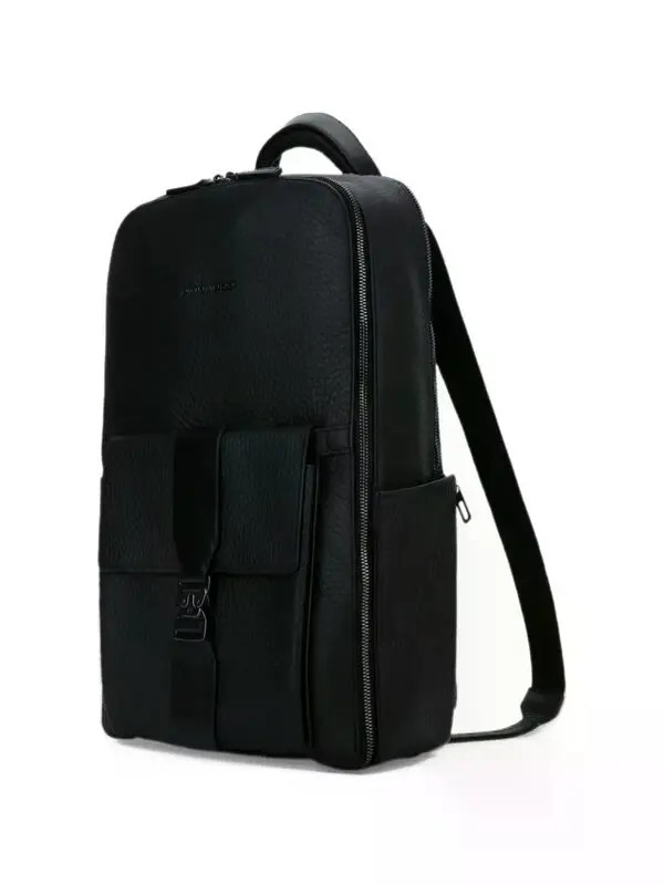 PIQUADRO Buckle-fastening Grained Leather Backpack