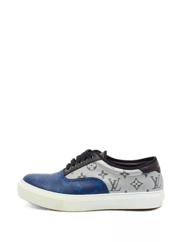 LOUIS VUITTON Trocadero Monogram Low-top Sneakers