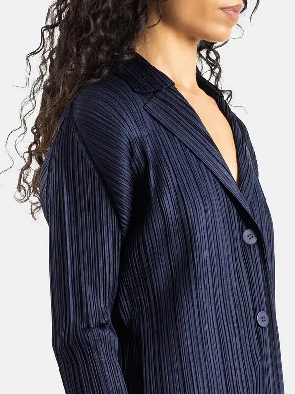 Issey Miyake Single-breasted Cropped Blazer