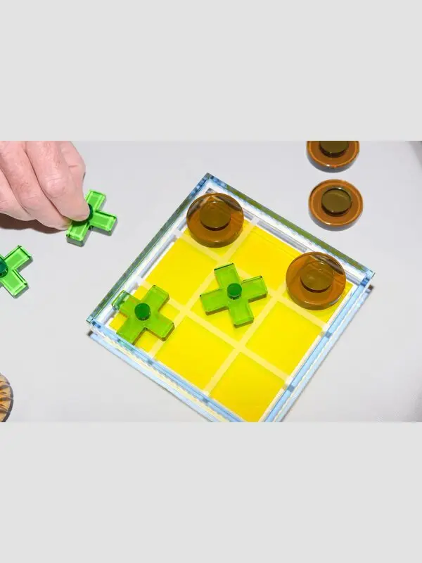 REFLECTIONS COPENHAGEN Amuse Genius Tic Tac Toe