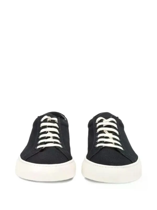 COMMON PROJECTS Lace-up Sneakers