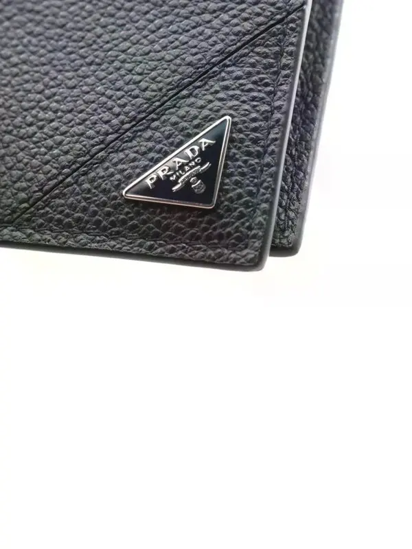 Prada 2010-2026 Vitello Grain Wallet Small Wallets