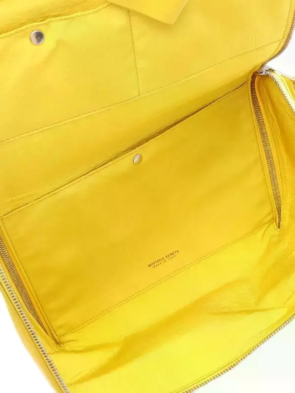 Bottega Veneta 2012-2026 Leather Clutch Bag