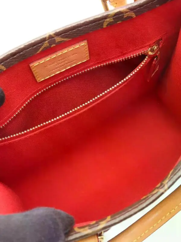LOUIS VUITTON 2000-2026 Monogram Sac Plat Bb Satchel