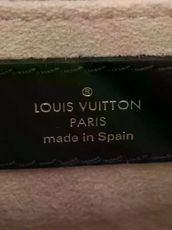 LOUIS VUITTON 2020 Epi Petit Sac Plat Satchel