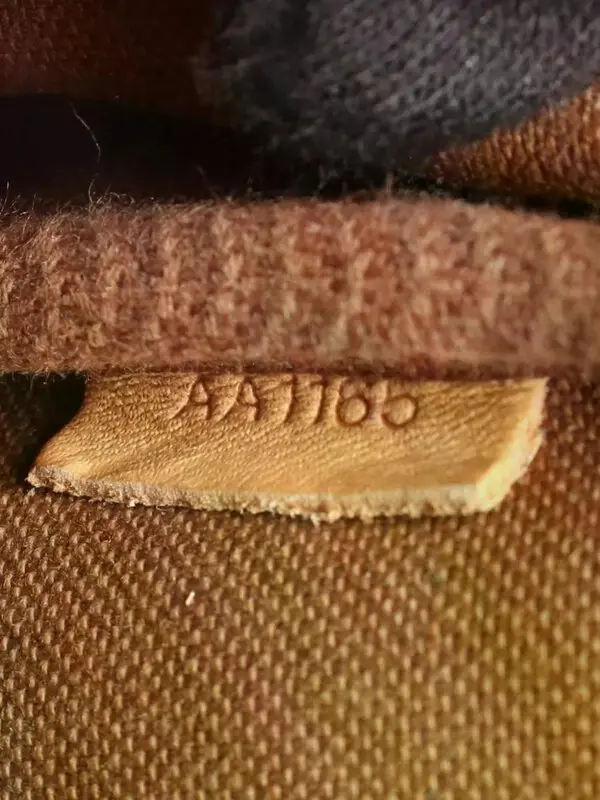 LOUIS VUITTON 2015 Monogram Eva Satchel