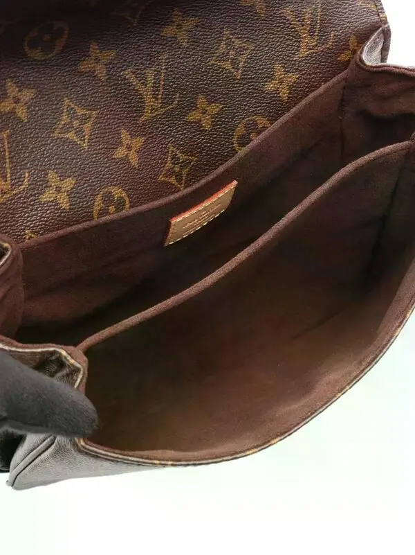 LOUIS VUITTON 2021-2026 Monogram Pochette Metis Satchel