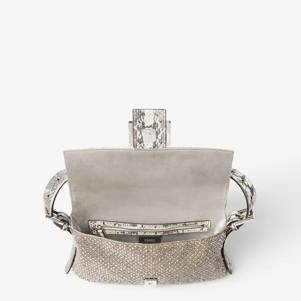 Fendi Baguette® 26424