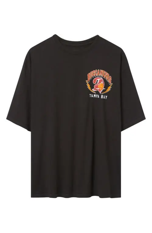 Junk Food Tampa Bay Buccaneers Oversized Graphic T-shirt