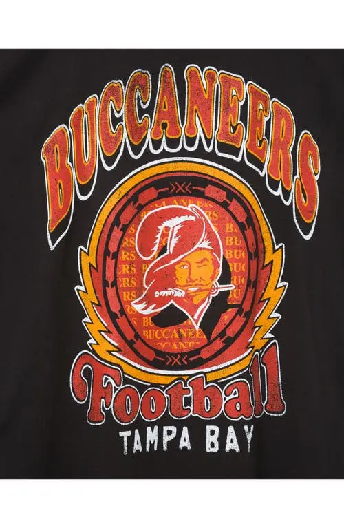Junk Food Tampa Bay Buccaneers Oversized Graphic T-shirt