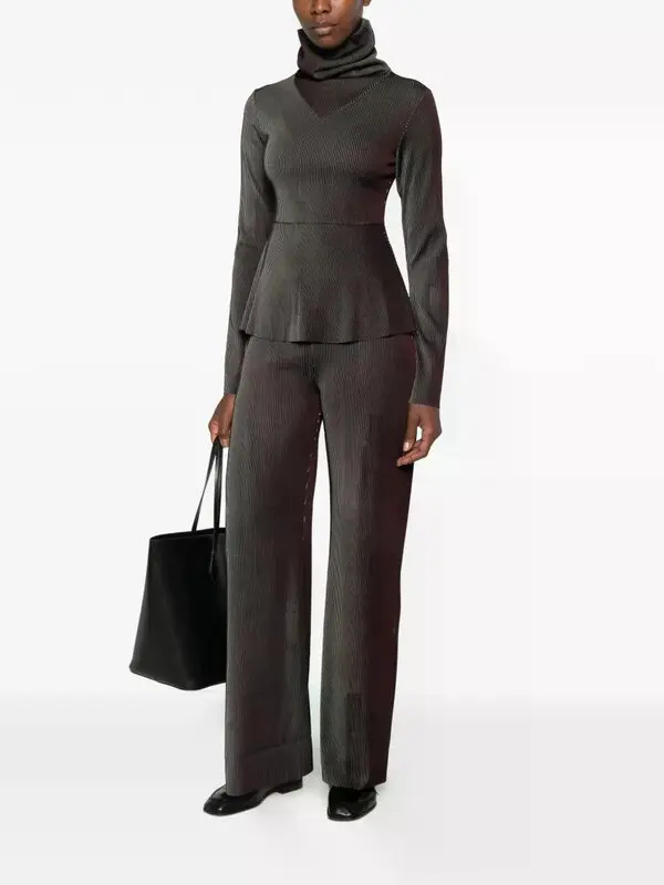 MACRON Elanor Plissé-effect Logo-patch Trousers