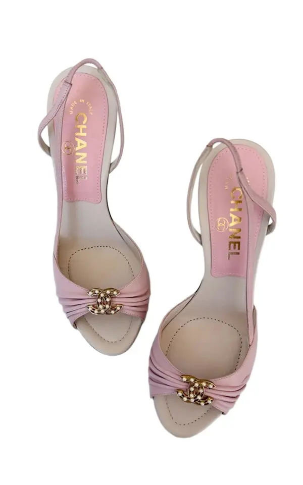 DEAR CLEMENTINE VINTAGE Chanel Blush Pearl Cc Logo Slingback Heels