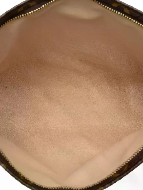 LOUIS VUITTON 2004 Monogram Toiletry Pouch 26 Clutch Bag