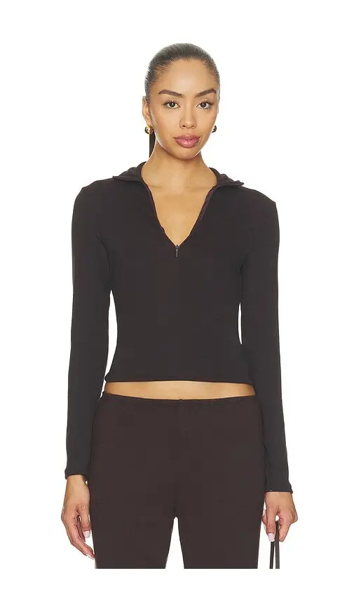 Donni. The Baby Rib Zip-up Tee In Chocolate