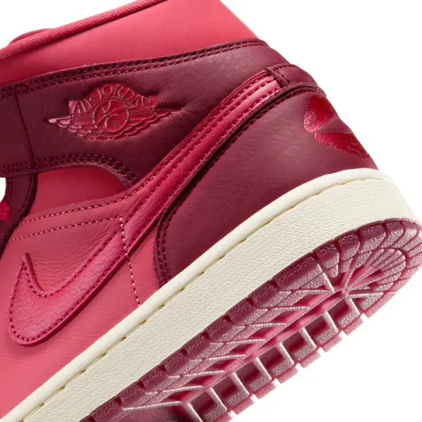 JORDAN 1 Mid Se Shoes