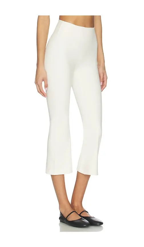 437 The Perfect Capri Pants