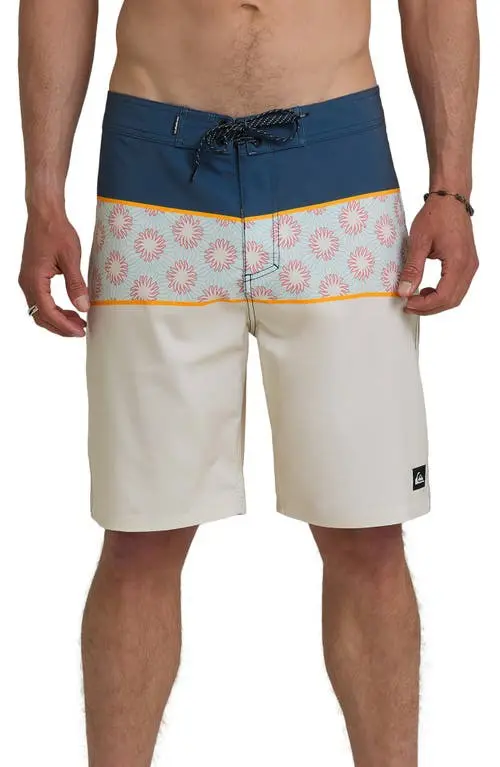 Quiksilver Surfsilk Panel 20" Board Shorts