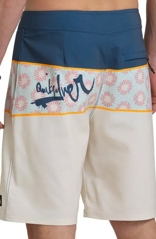 Quiksilver Surfsilk Panel 20" Board Shorts