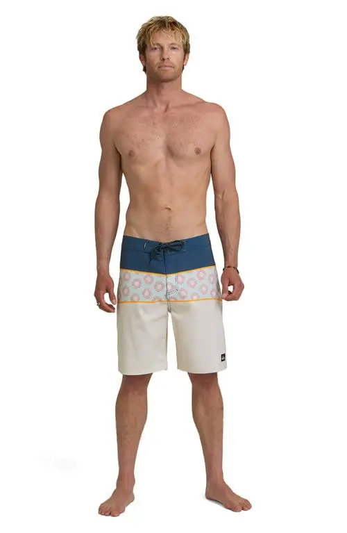 Quiksilver Surfsilk Panel 20" Board Shorts