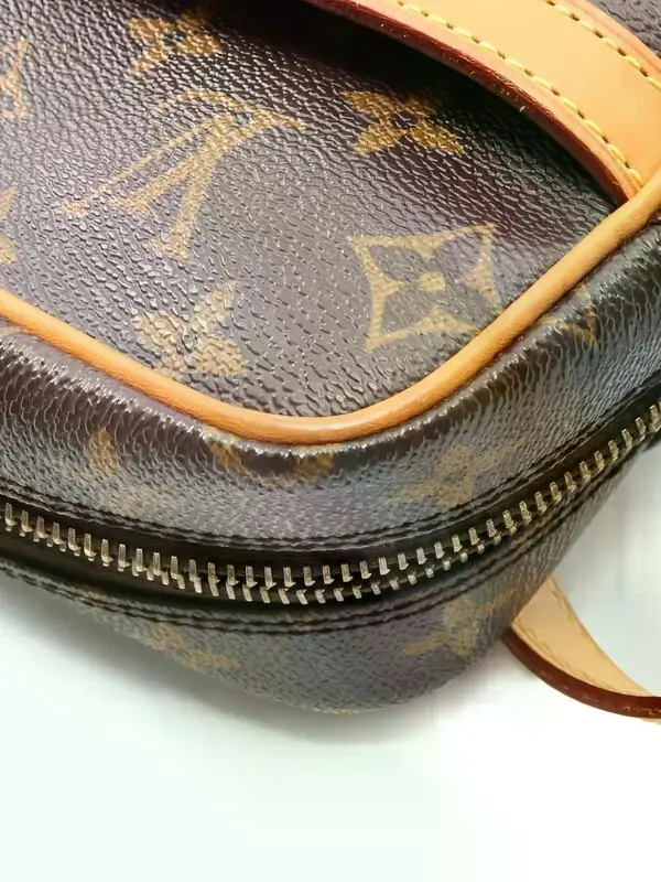 LOUIS VUITTON 2009 Monogram Shoulder Bag