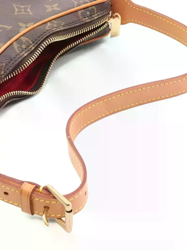 LOUIS VUITTON 2002 Croissant Shoulder Bag