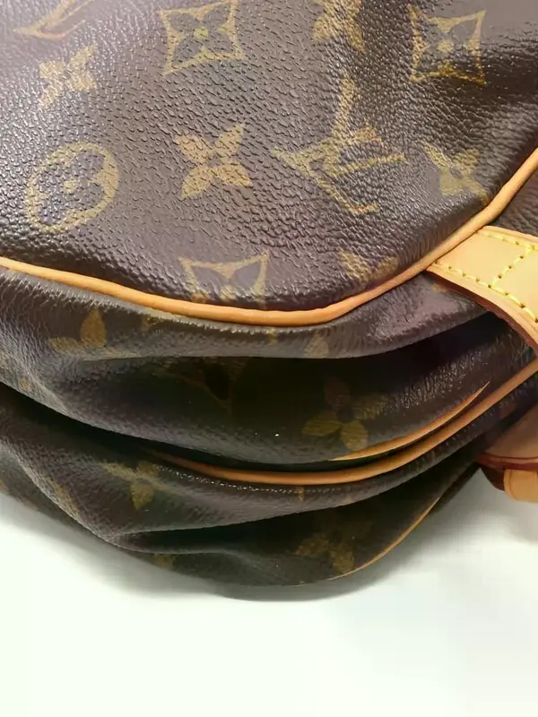 LOUIS VUITTON 2003 Monogram Leather Crossbody Bag