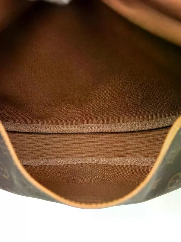 LOUIS VUITTON 1992 Monogram Saumur 30 Crossbody Bag
