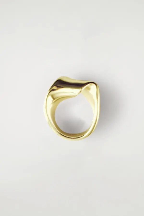 Cos Twisted Ribbon Ring - Gold