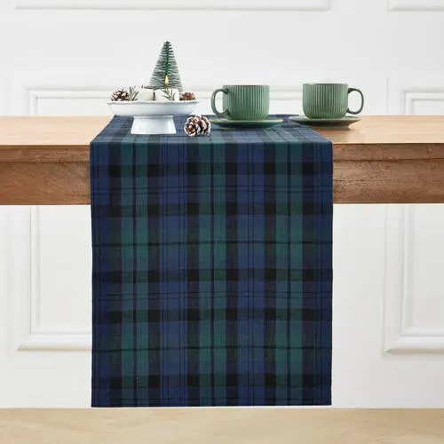SOLINO HOME Linen Table Runnerblackwatch Plaid