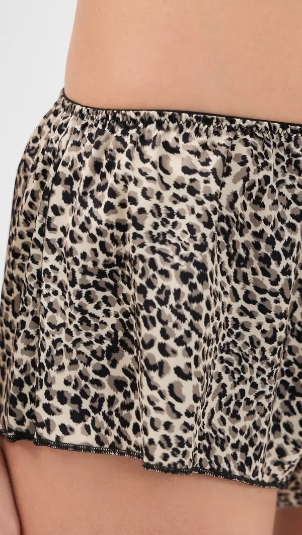 Calvin Klein Modern Logo Tap Shorts