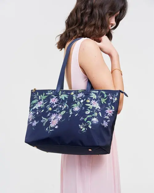 FABLE ENGLAND Passion Flower Grab Tote