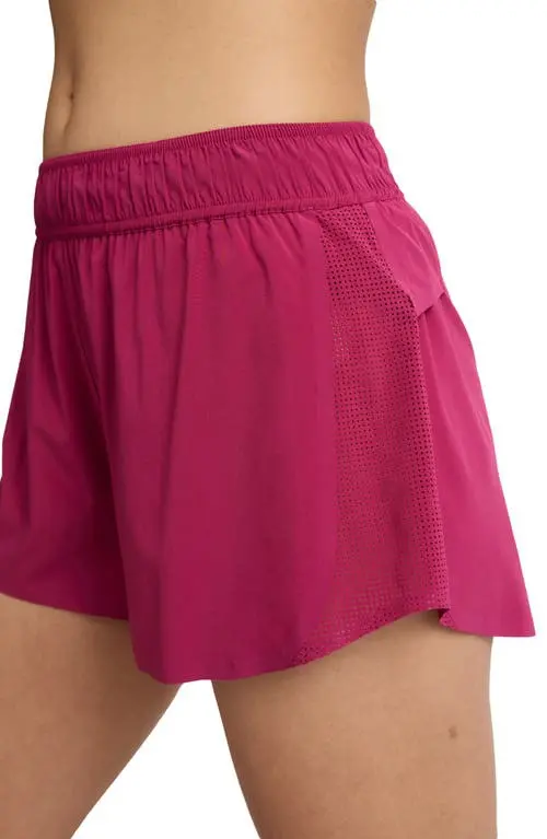 Beyond Yoga Solemate Run Shorts - Sangria