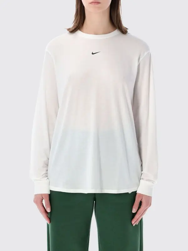 Nike T-shirt