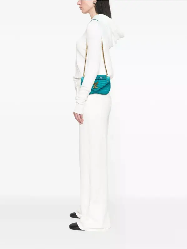 LOUIS VUITTON 2018 New Wave Chain Bag Mm - Blue