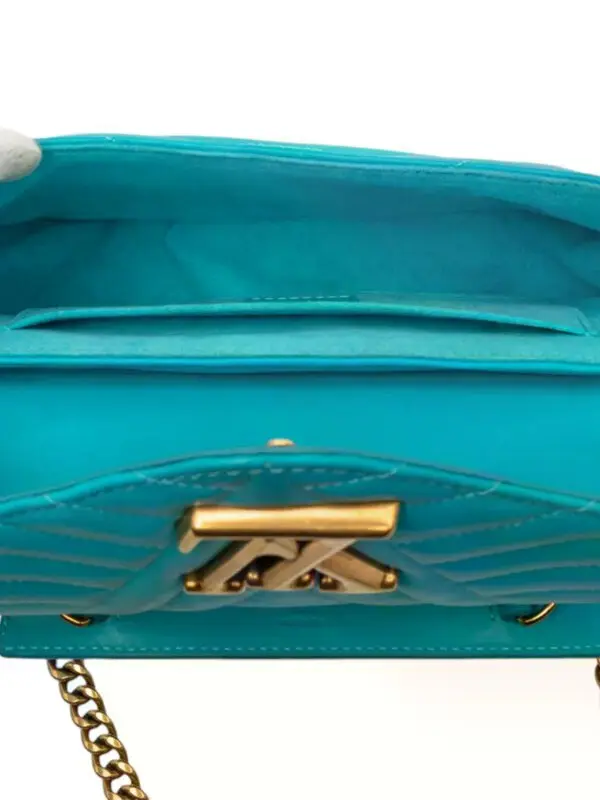 LOUIS VUITTON 2018 New Wave Chain Bag Mm - Blue