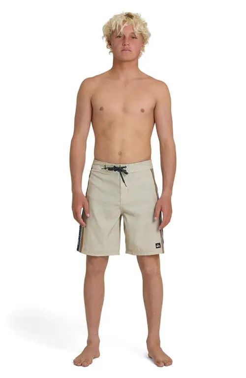 Quiksilver Fade Lines 19" Board Shorts