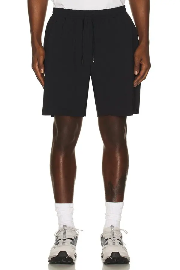 On 7 Court Shorts - Black