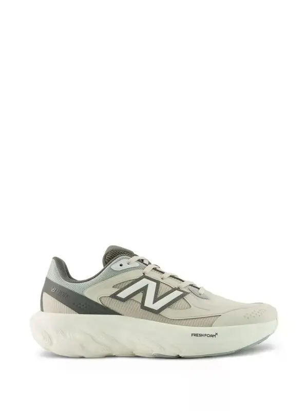 NEW BALANCE Logo Detail Sneakers - Neutrals