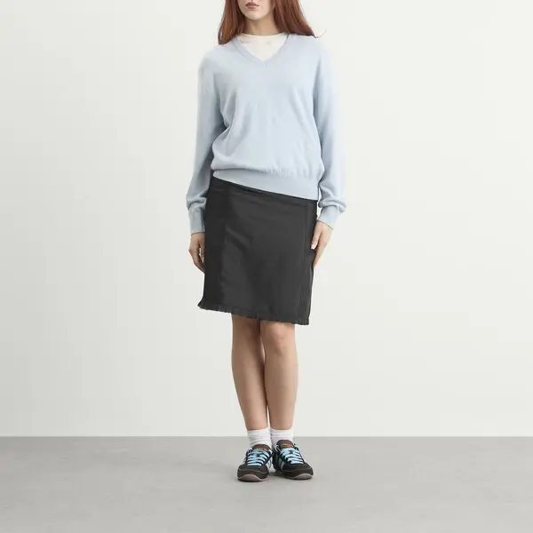 DUNST Soft V-neck Sweater