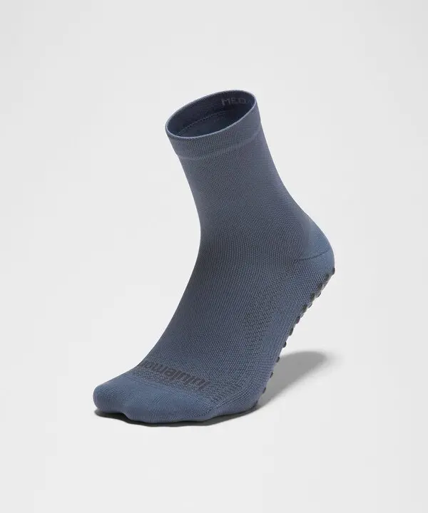 Lululemon Grip Quarter Socks - Dusty Diamond