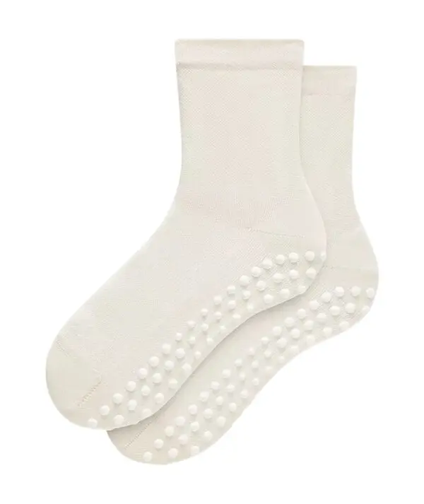 Lululemon Grip Quarter Socks - Light Ivory