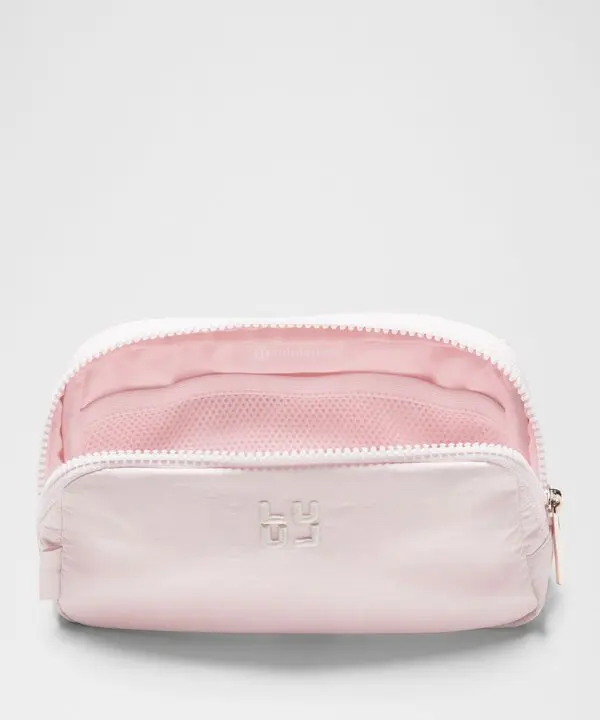 Lululemon Everywhere Belt Bag 1l - Pink Pearl/light Ivory/gold