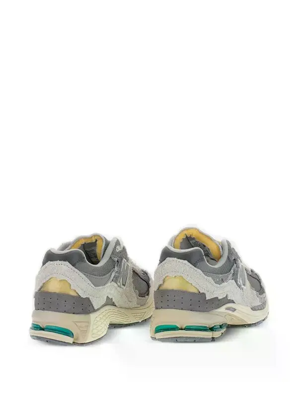 NEW BALANCE 2002r Protection Pack Sneakers