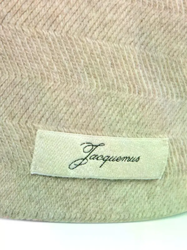 Jacquemus Logo Beanie Hat - Neutrals
