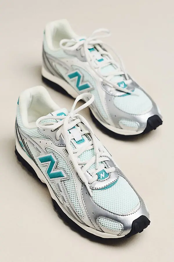 NEW BALANCE 204l Sneakers - Light Silver Metallic