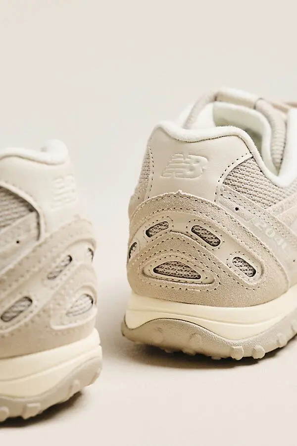 NEW BALANCE 204l Sneakers - White